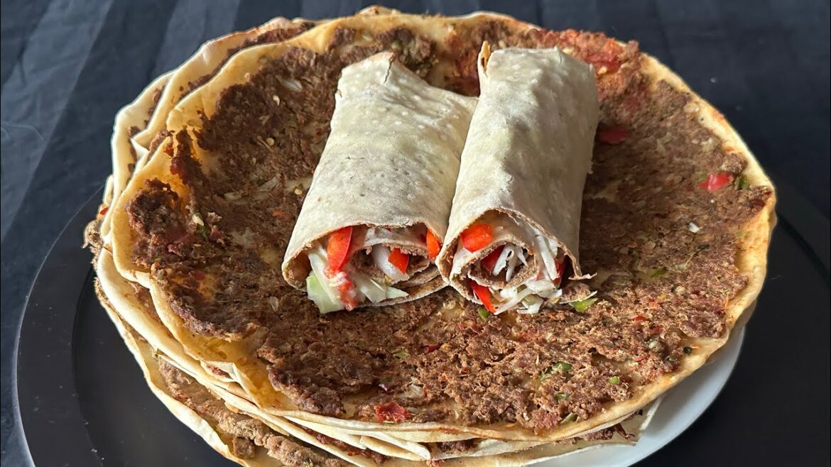 Turkish Lahmacun recipe/ Homemade Beef Flatbread / Türkisch pizza in ...