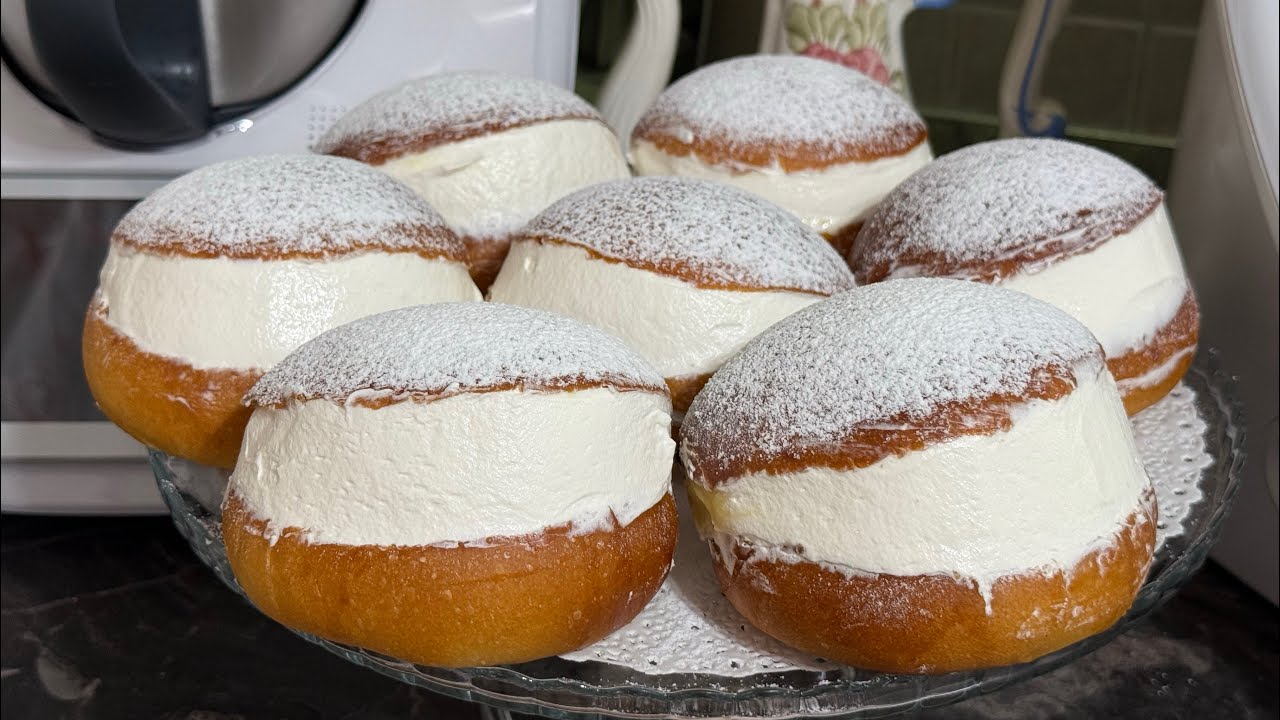 Maritozzi con panna e crema pasticciera soffici e golosi, ricetta con ...