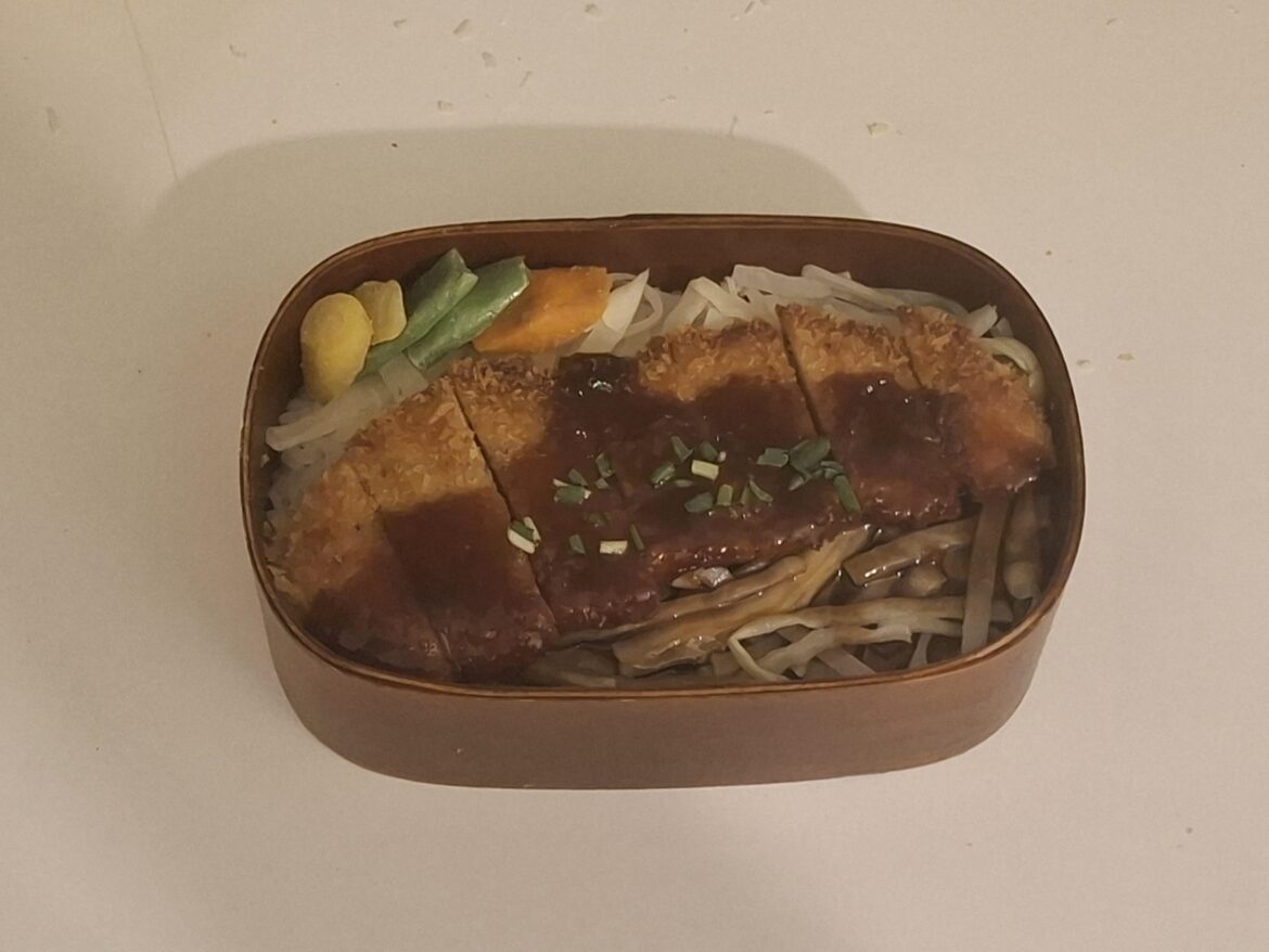 My chicken katsu bento somewhat inspired by the tonkatsu bento from ...