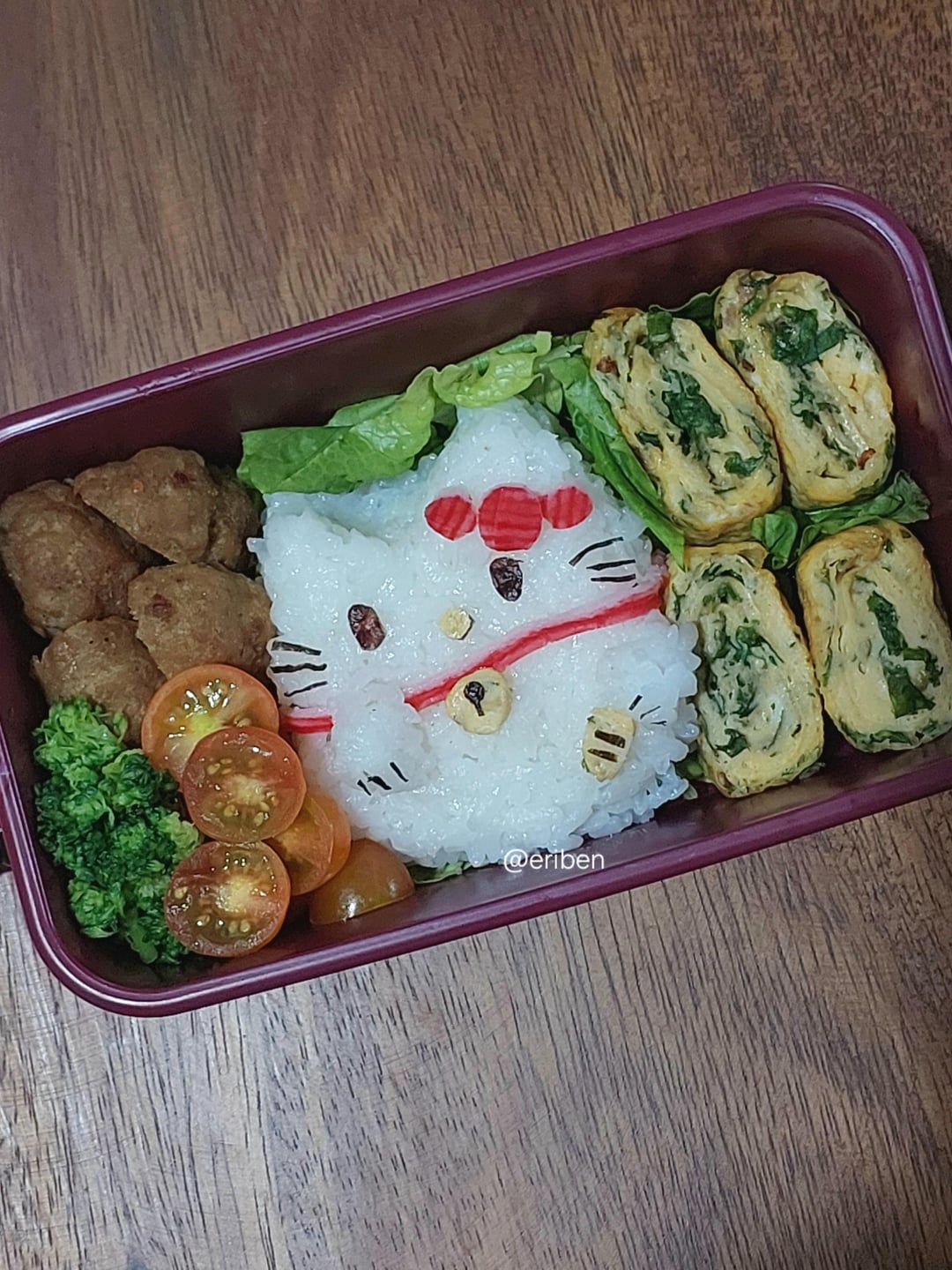 Hello Kitty Bento (then and now) - Dining and Cooking