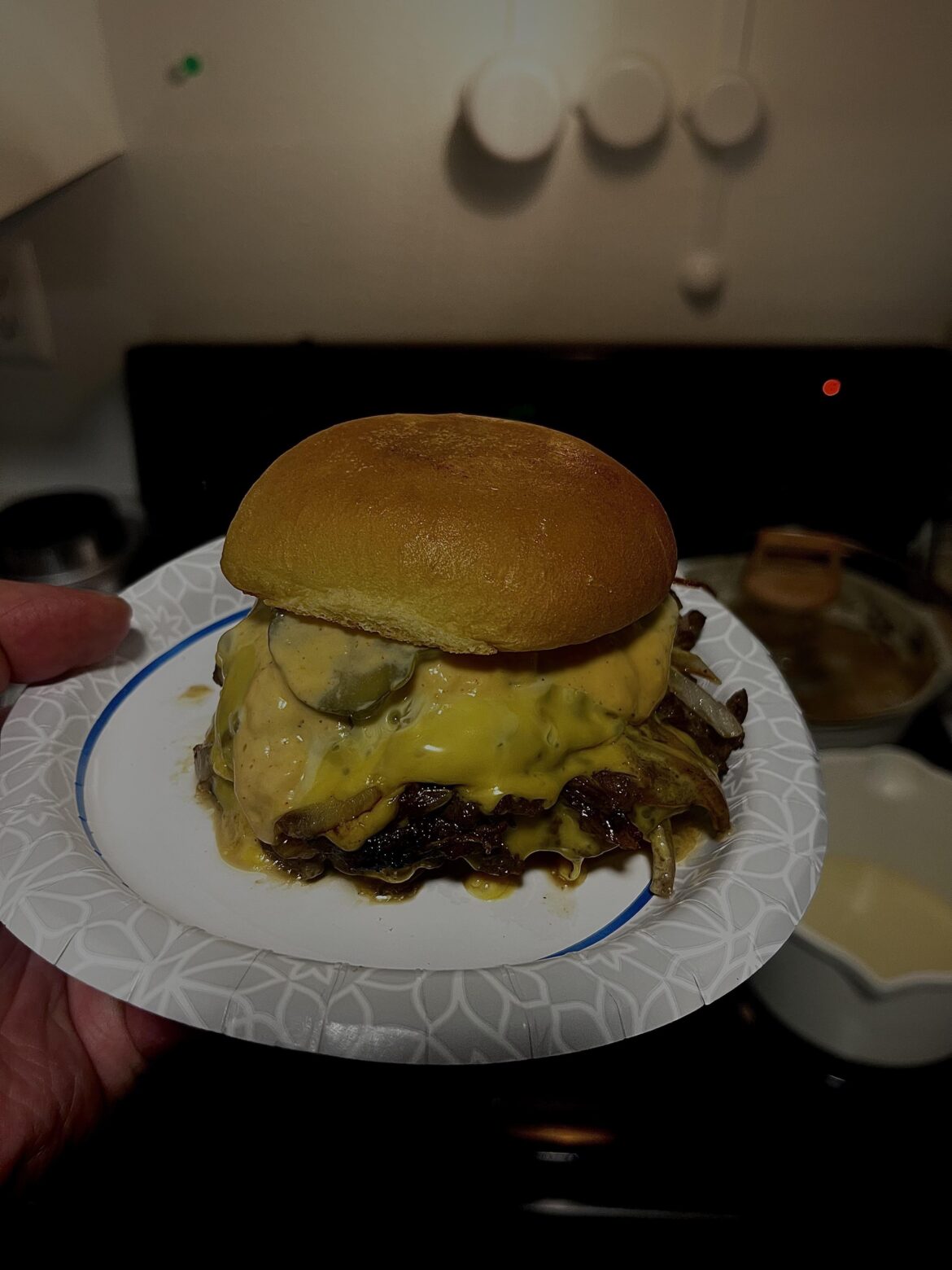 Messy Smash Burger - Dining and Cooking