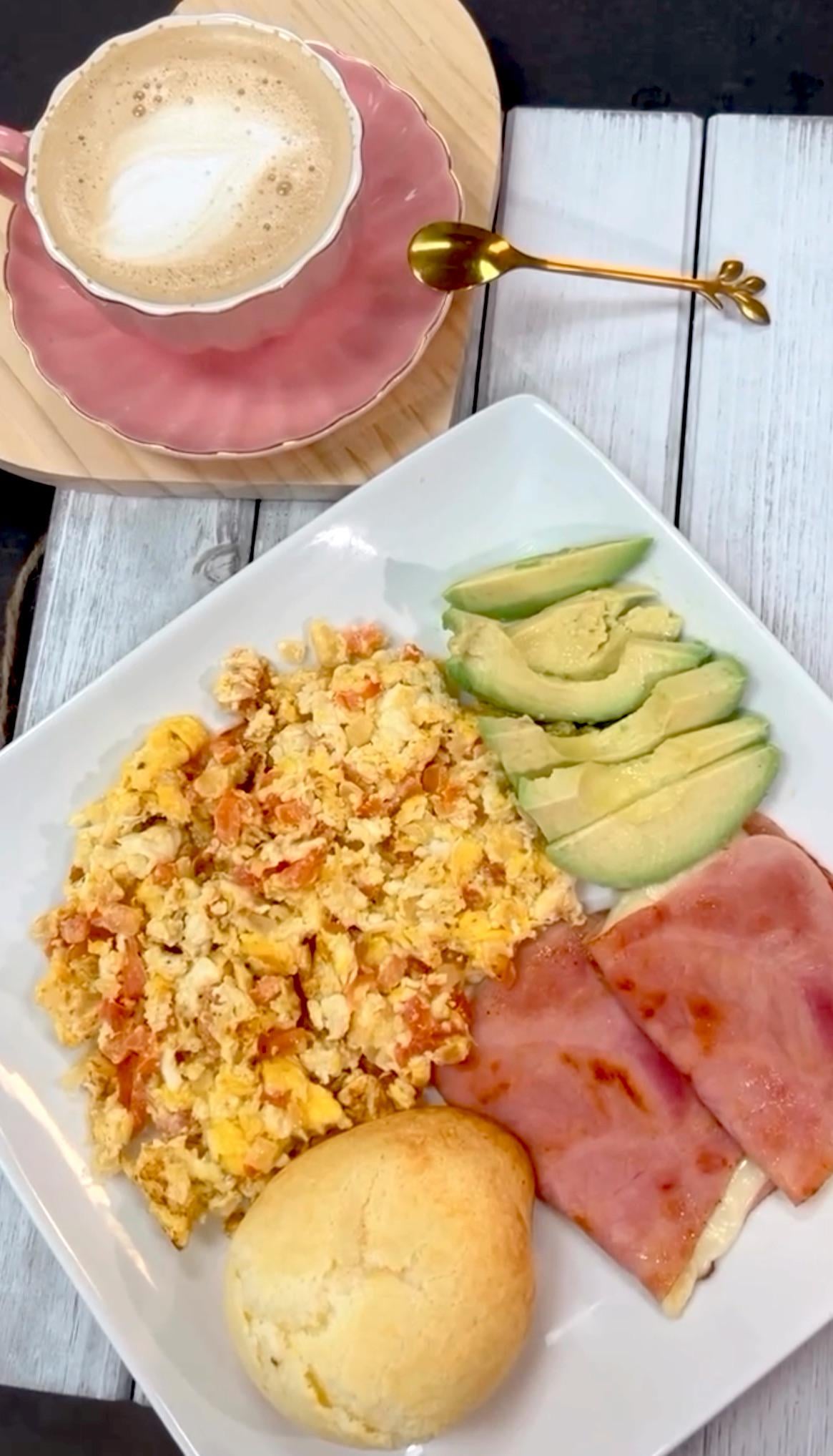 Egg with bacon, pata jamos and cheese, coffee with milk and bread. Life ...