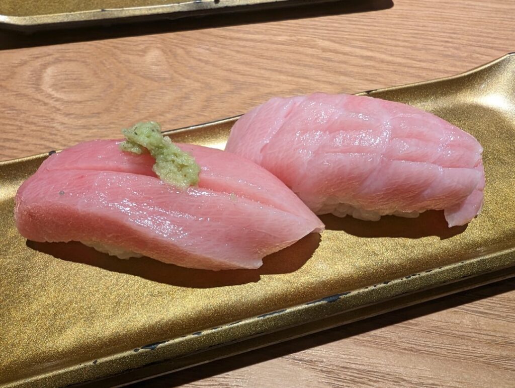 Sushi lovers, this is heaven! A visit to Nemuro Hanamaru in Sapporo 🍣 ...
