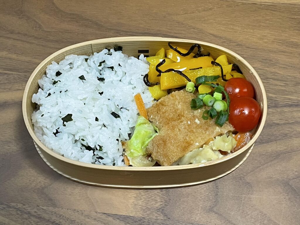 Wakame-Rice and Katsuni Bento - Dining and Cooking