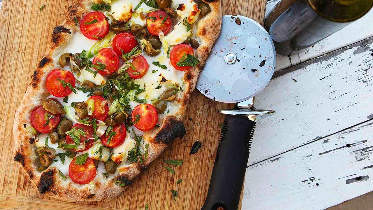 Halloumi Cheese & Basil Flatbread Recipe - Dining and Cooking