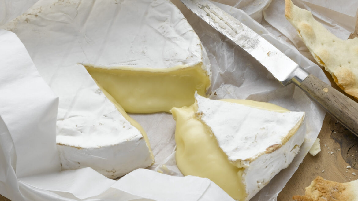 What Company Makes Costco's Kirkland Signature Imported French Brie ...
