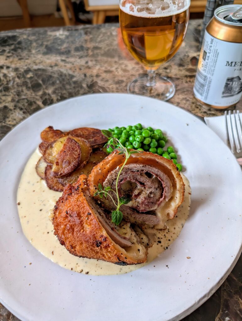 [homemade] Schnitzel cordon bleu with fried garlic potatoes, a rosemary ...