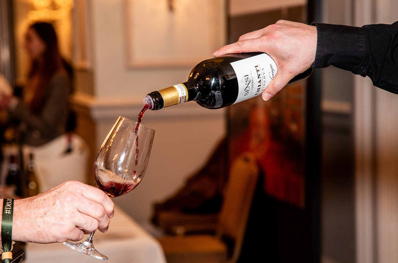 Italian wine labels explained: Understanding DOCG, DOC & IGT - Dining ...