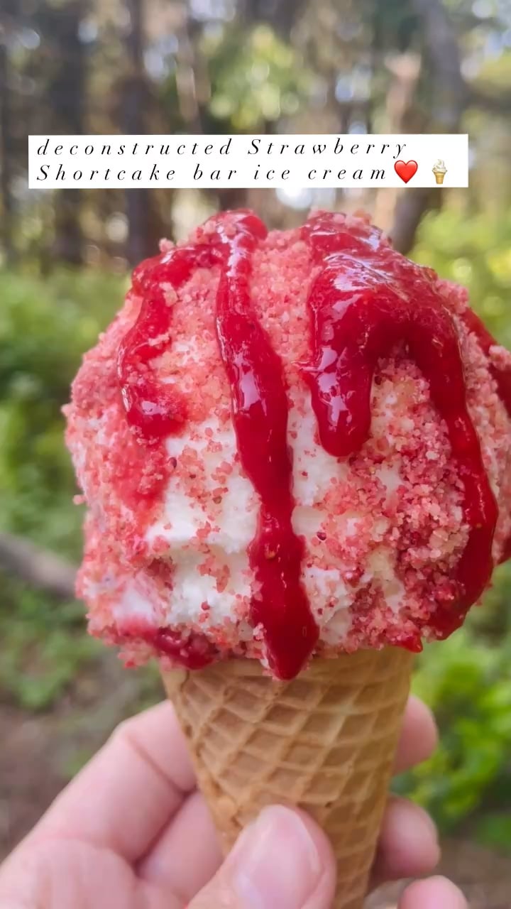 I made Deconstructed Strawberry Shortcake Bar ice cream - Dining and ...