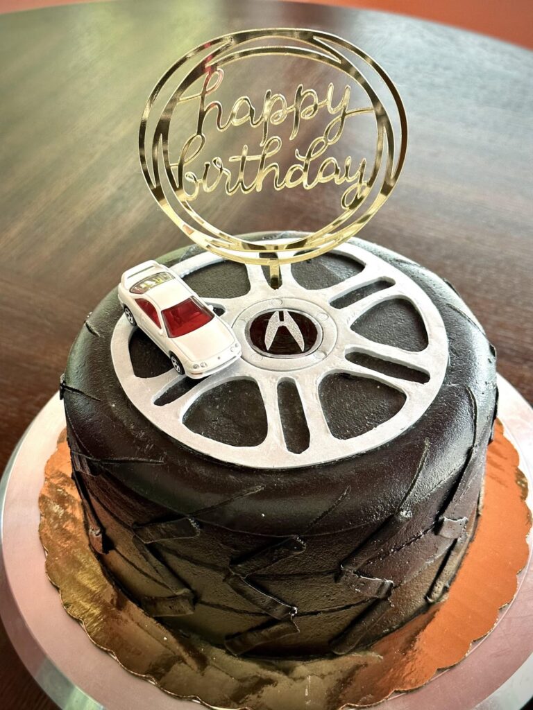 Birthday wheel cake - Dining and Cooking
