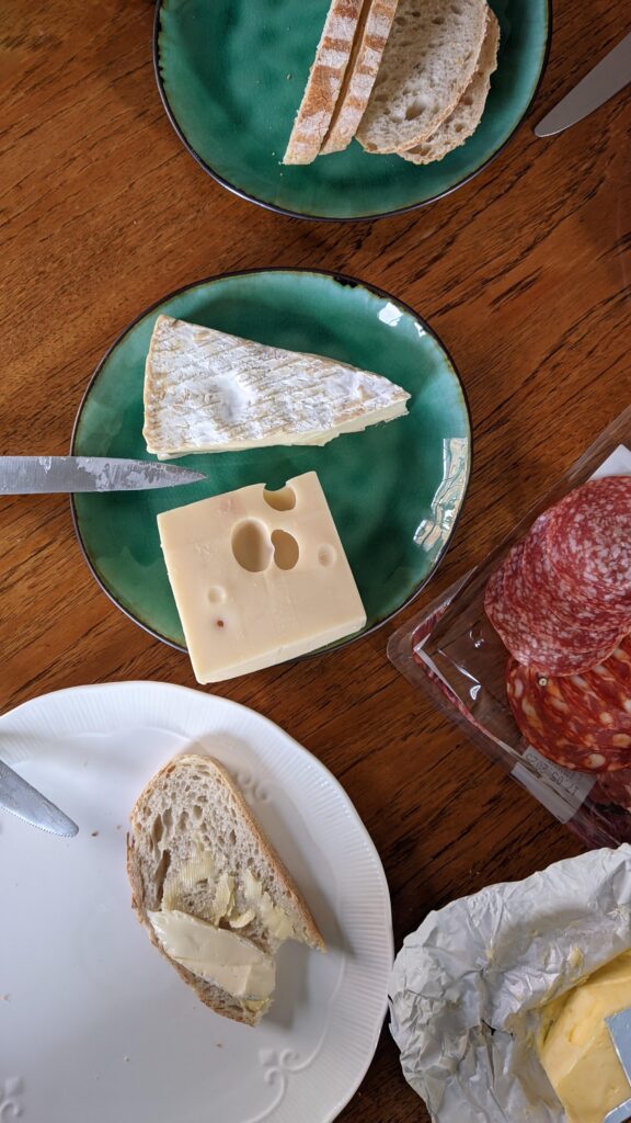 Just a little snack - Dining and Cooking