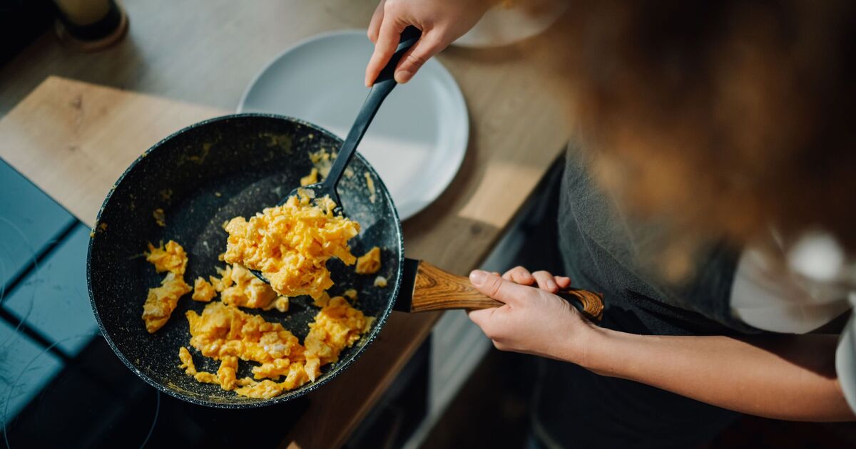 You're cooking scrambled eggs wrong as chef says we make common mistake ...