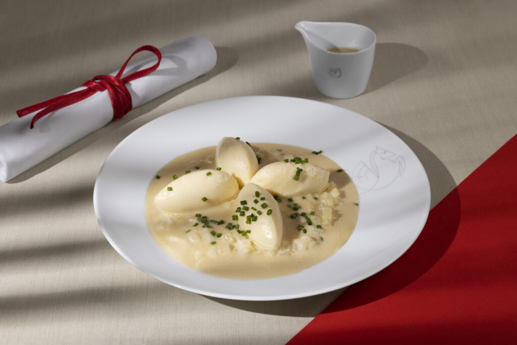 New Michelin-Starred Menu Takes Flight in Air France La Première ...