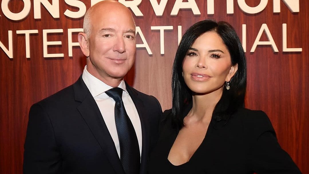 Jeff Bezos-Lauren Sanchez' Romantic Dinner Date In Venice Ahead Of ...