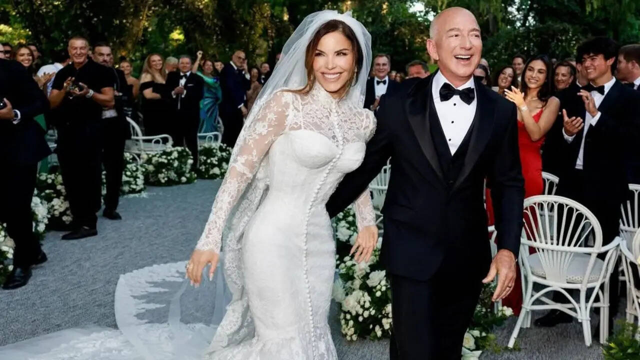 Inside Jeff Bezos’s Billionaire Wedding Feast: From 1,000 Euros a Head ...