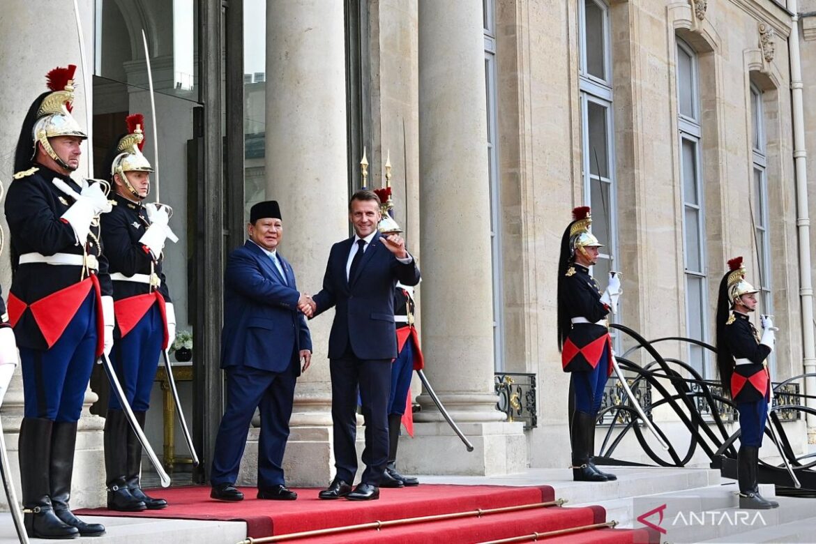 President Macron hosts Prabowo for Élysée dinner - Dining and Cooking