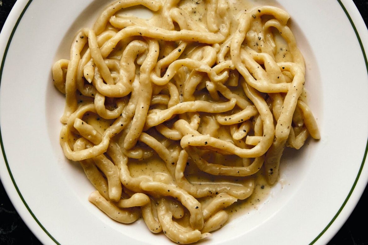 Pici cacio e pepe recipe – the cult pasta dish to master at home ...