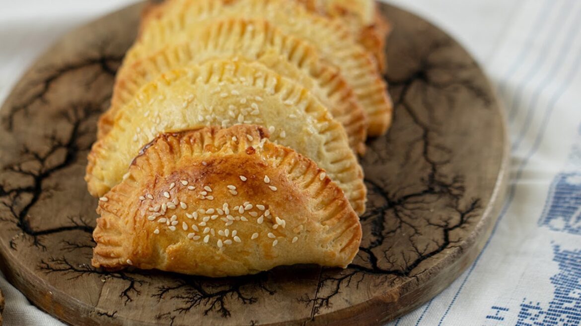 Tiropitakia Kourou – The Best Greek Cheese Pies You’ll Ever Make ...