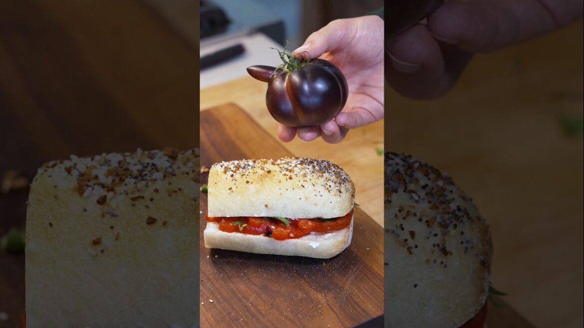 Strange tomato sandwich - Dining and Cooking