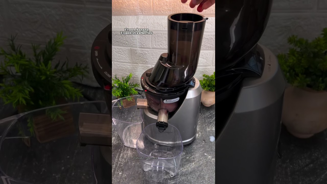 Strawberry Banana Smoothie Made By Using Kuvings B1700 Cold Press ...