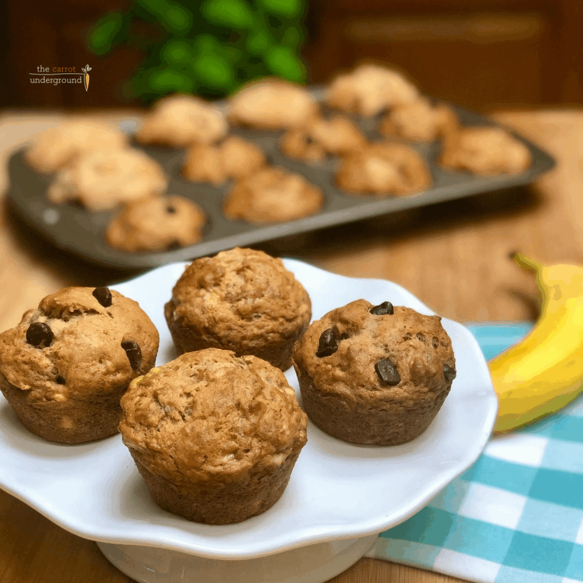 Vegan Banana Muffins 🍌 I like chocolate chips in mine - Dining and Cooking