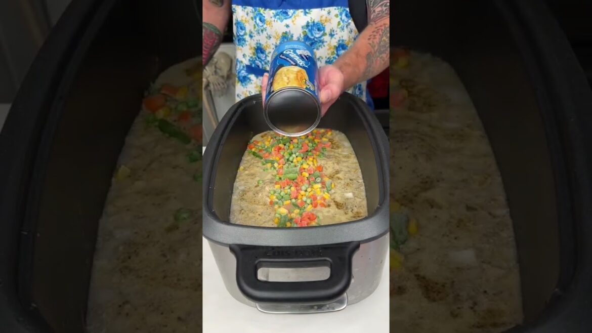 Easy Crockpot Chicken n Dumplings #drewcooks #EasyRecipes #ploop # ...