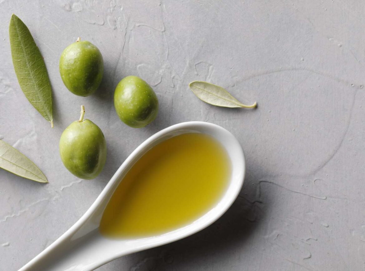 People Are Drinking Shots of Olive Oil—But Is the Viral Trend Actually ...
