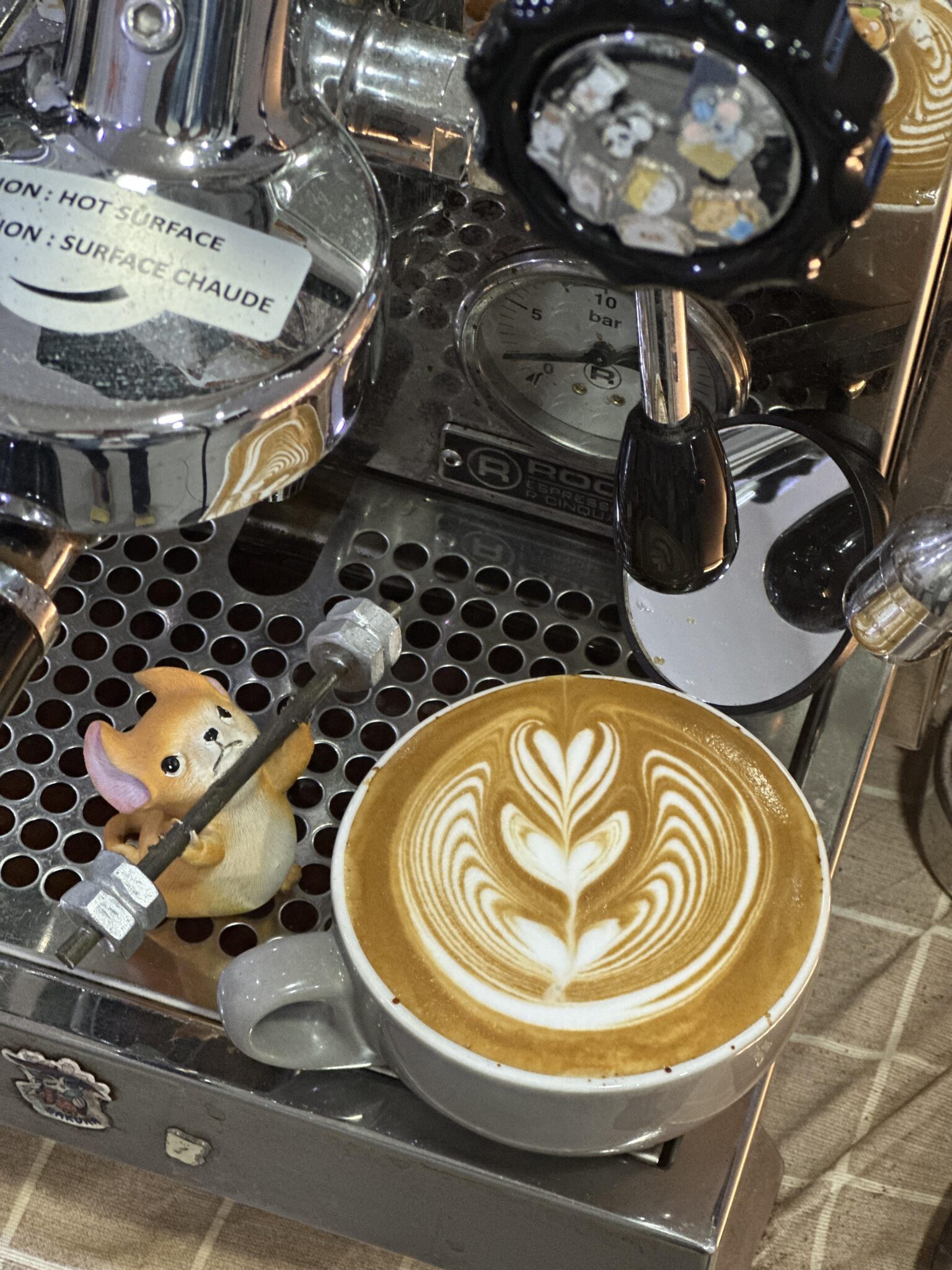 Watch Me Pour a Winged Tulip Latte Art - Dining and Cooking