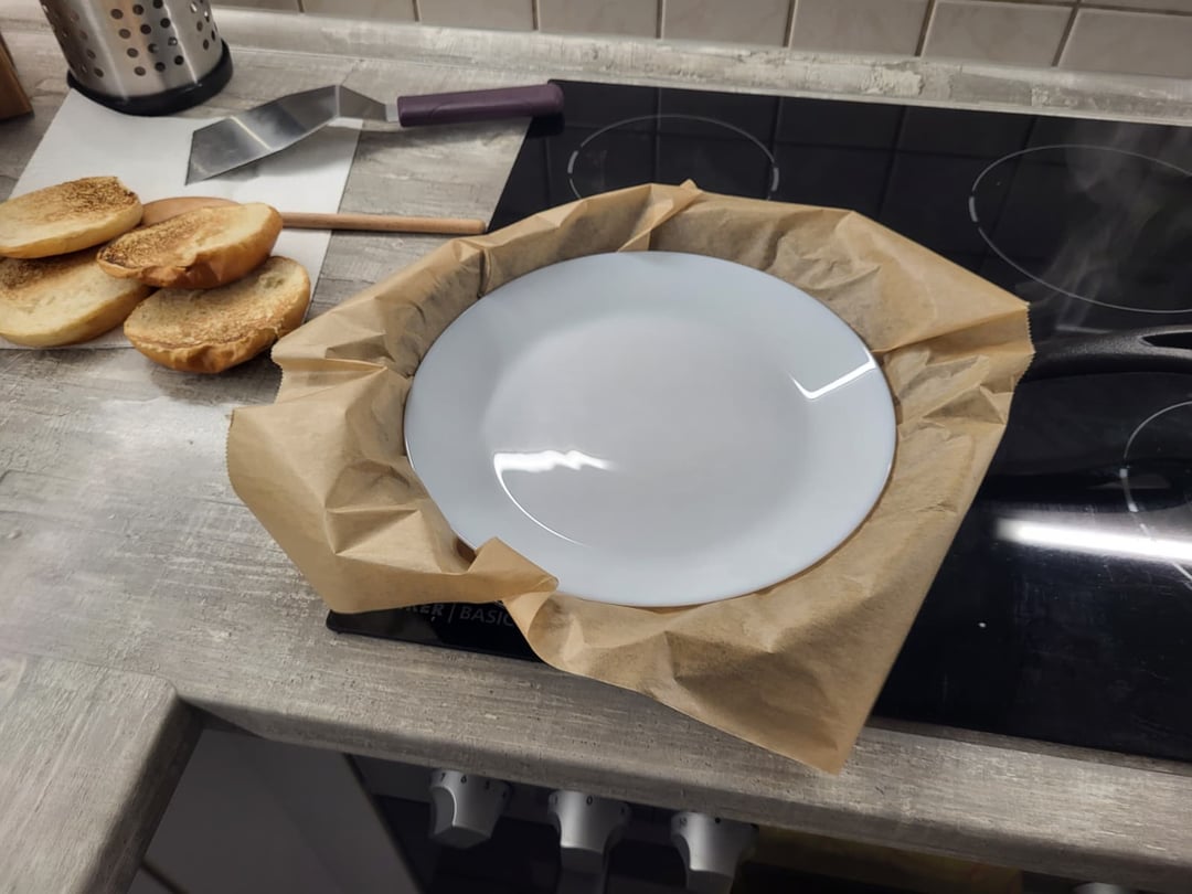 First ever iron skillet, first ever smashed burger! - Dining and Cooking