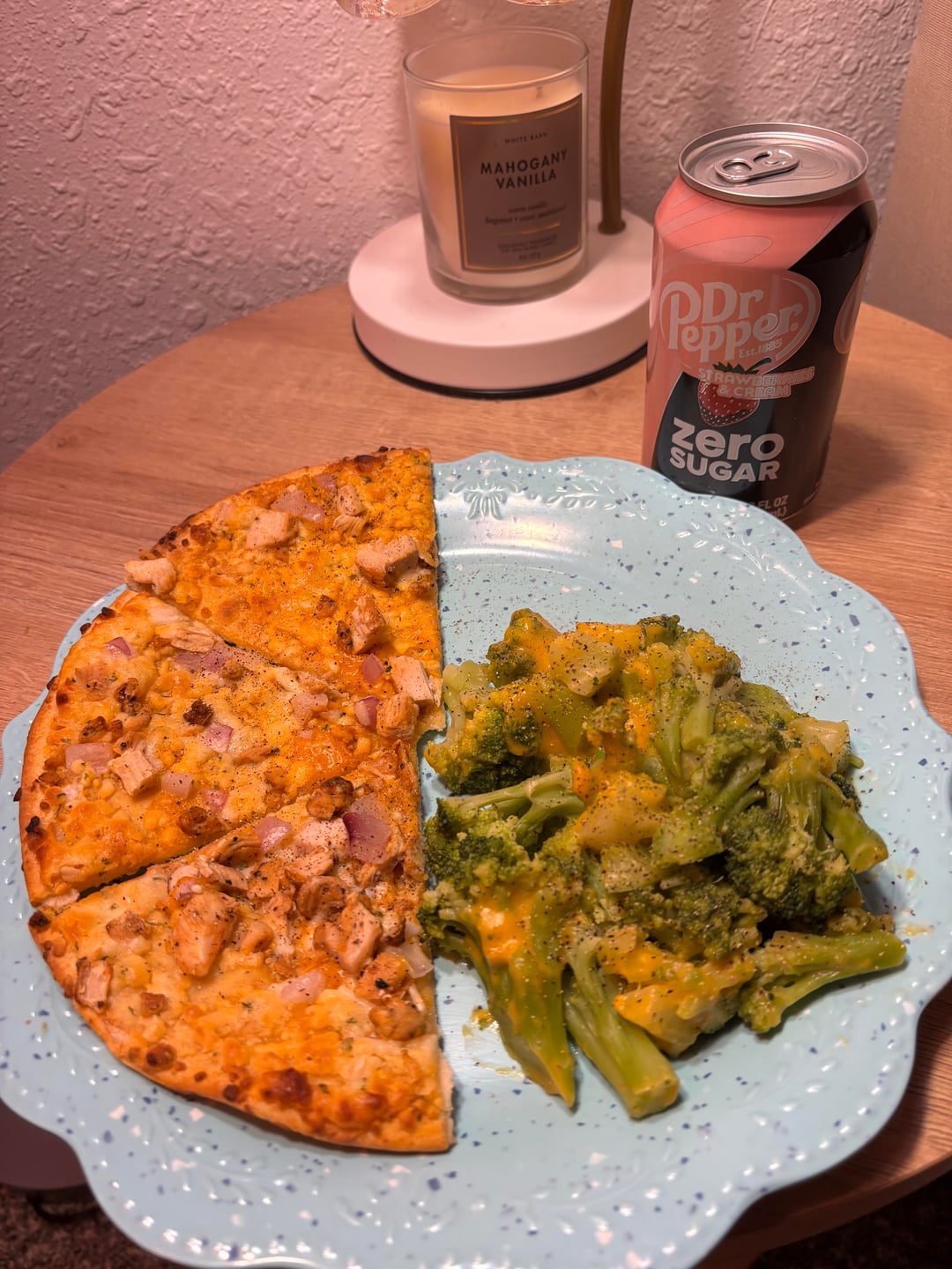 500 cals pizza & veggies dinner 🍕 🥦 - Dining and Cooking
