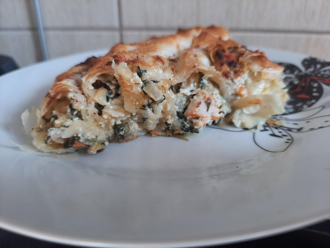 Cheese Burek with smoked chicken breast and spinach - Dining and Cooking