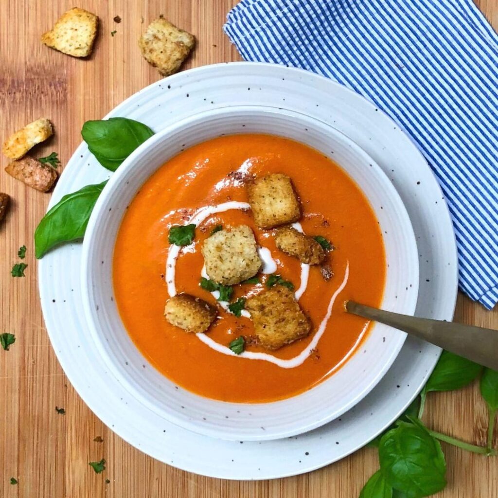 Homemade Vegan Cream of Tomato Soup 🍅 Rich, velvety smooth, & mm-mm ...
