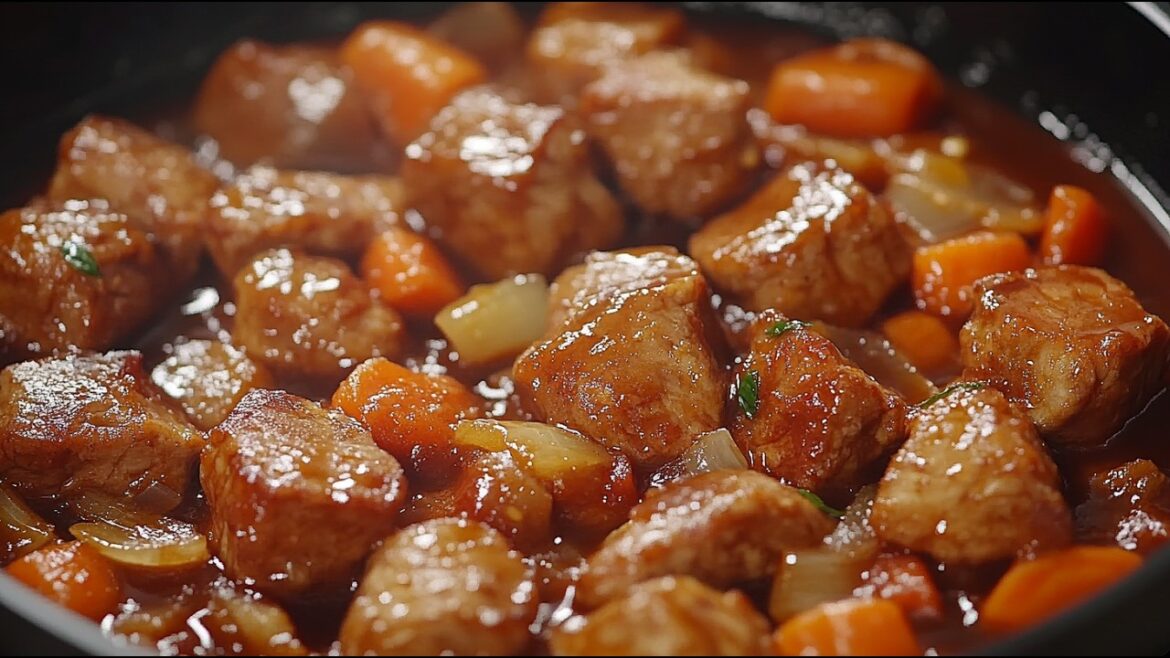 God, it's delicious! Pork recipe in an incredibly delicious sauce ...