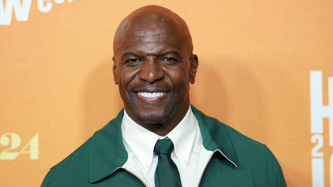 Terry Crews to Host Food Networks' 100 COOKS - Dining and Cooking