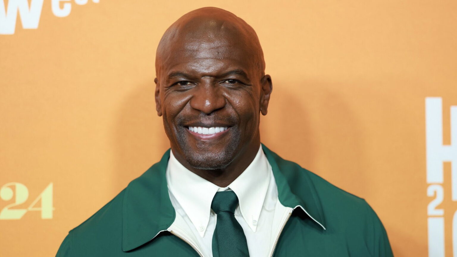 Terry Crews to Host Food Networks' 100 COOKS - Dining and Cooking