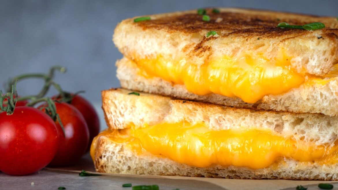 This Aldi Italian Bread Is A Hidden Gem For Grilled Cheese Sandwiches ...