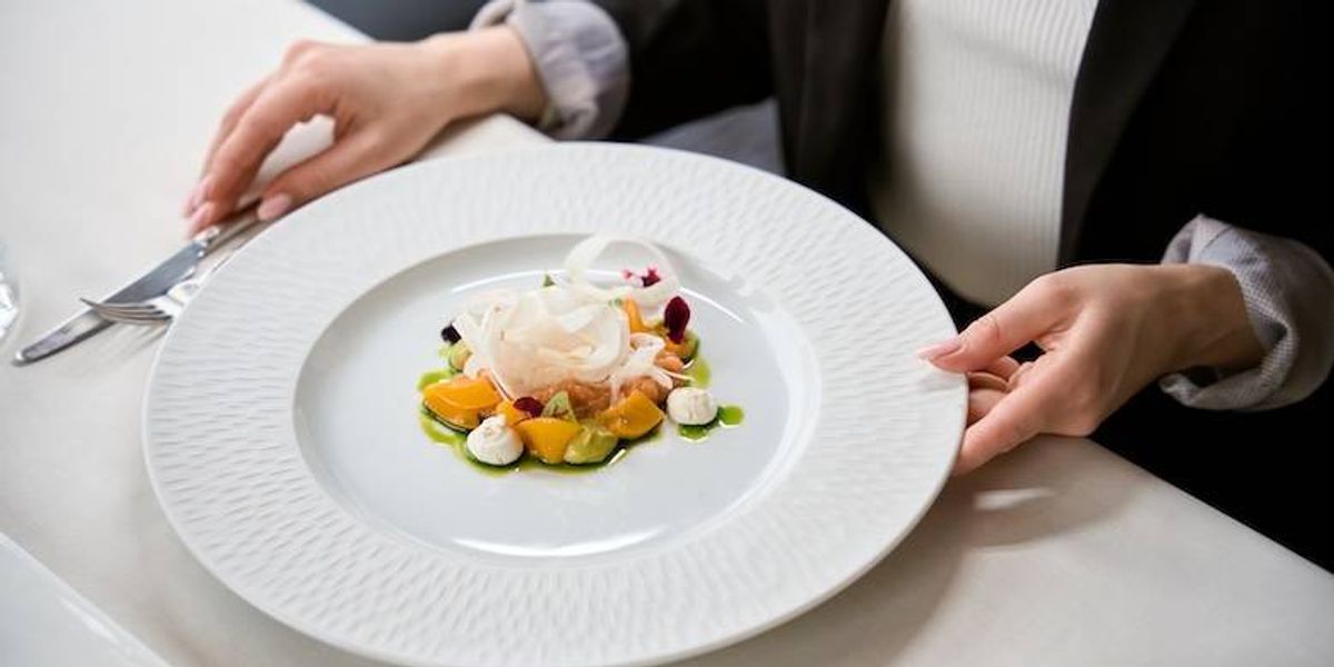 Dallas restaurant offers immersive dining experience with a tiny 3D ...